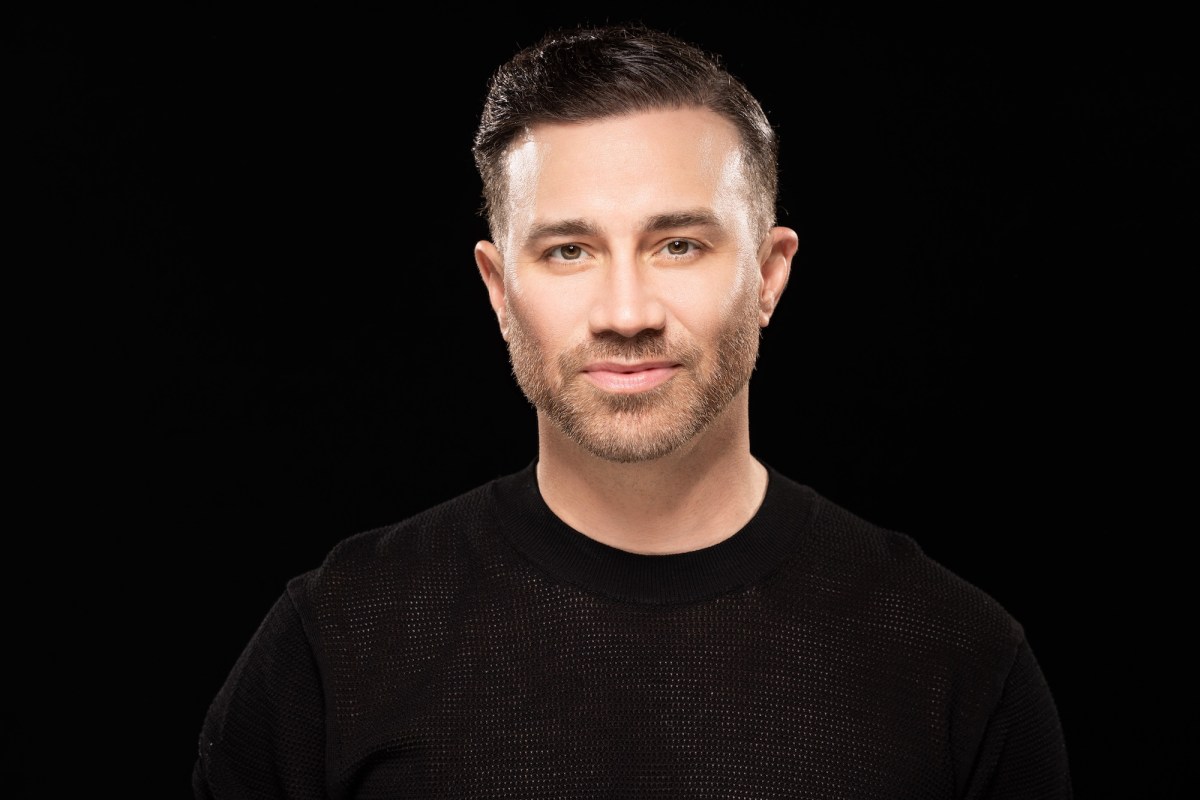 César Abreu, Thank You For Coming Out – Schneps Podcasts